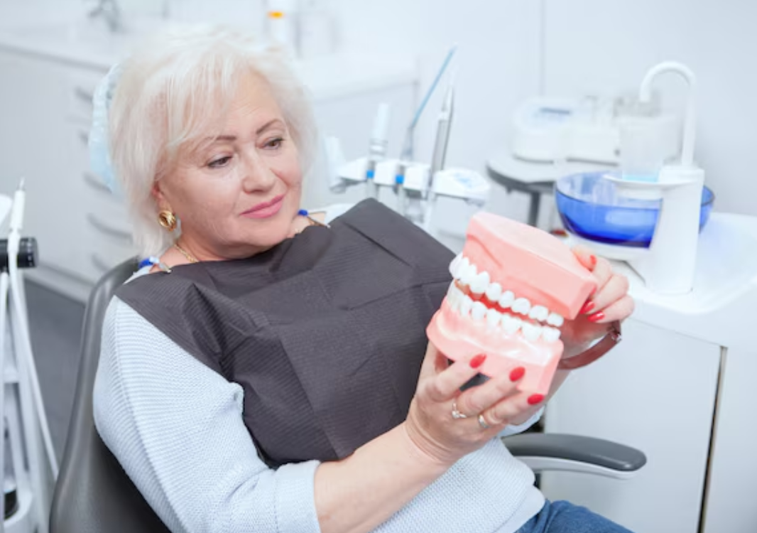 Prothèse dentaire fixe ou amovible : Quelle est la meilleure option